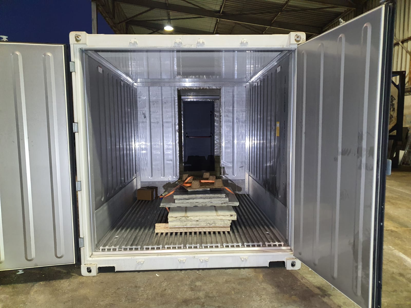 Let's build a small office - Remco Container Service