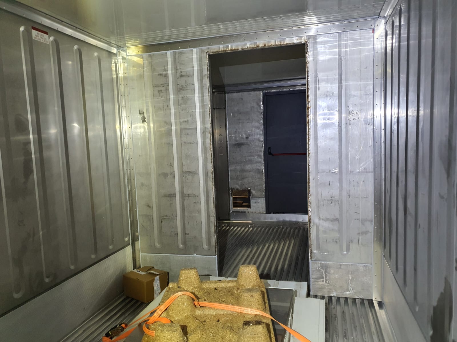 Let's build a small office - Remco Container Service